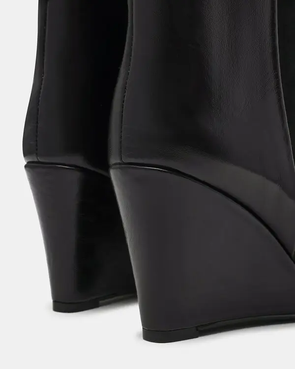 Steve Madden Lakoma Ankle Booties