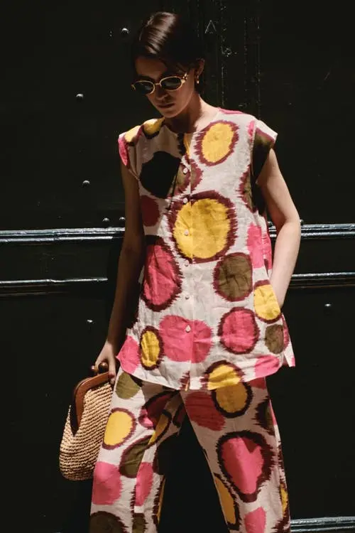EXQUISE Oversized Sleeveless Shirt