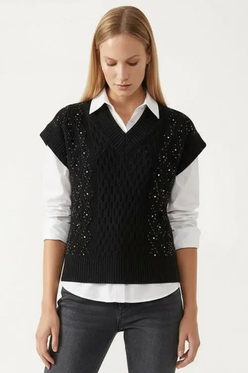 EXQUISE Adoria Sleeveless V Neck Cable Knit Sweater - Black