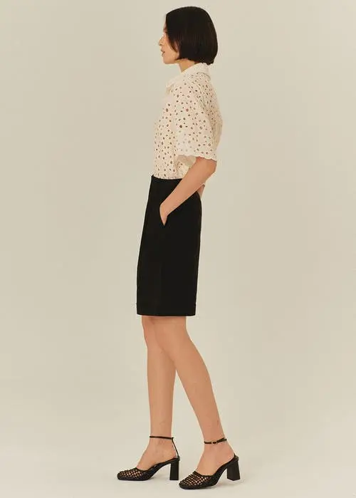 EXQUISE Maryam Short Chic Flowing Tailored Shorts