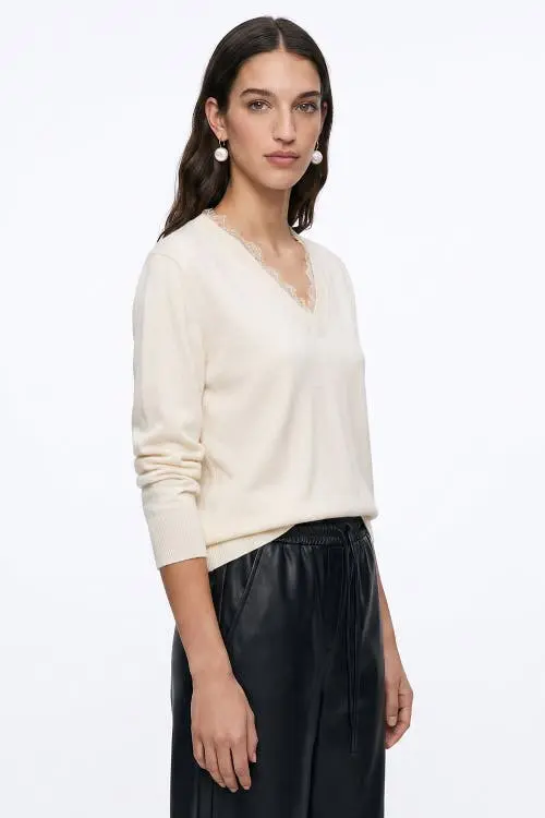 EXQUISE Long Sleeve V Neck Knit Blouse With Lace Trim - Ecru