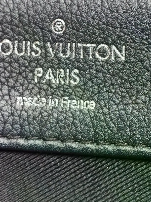 LOUIS VUITTON 2015 Lockme Ii Tote Bag