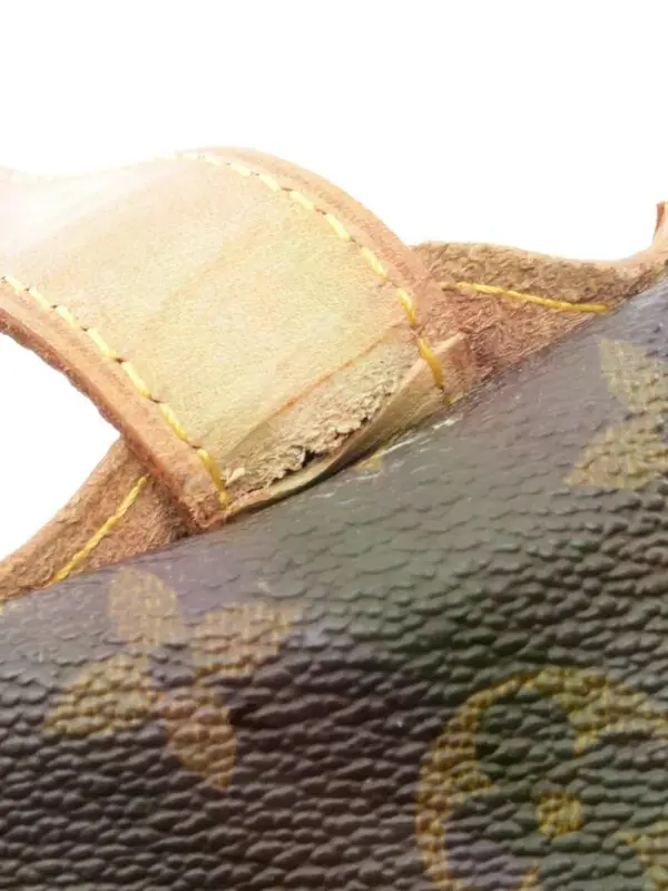 LOUIS VUITTON 1992 35 Saumur Monogram Crossbody Bag - Brown