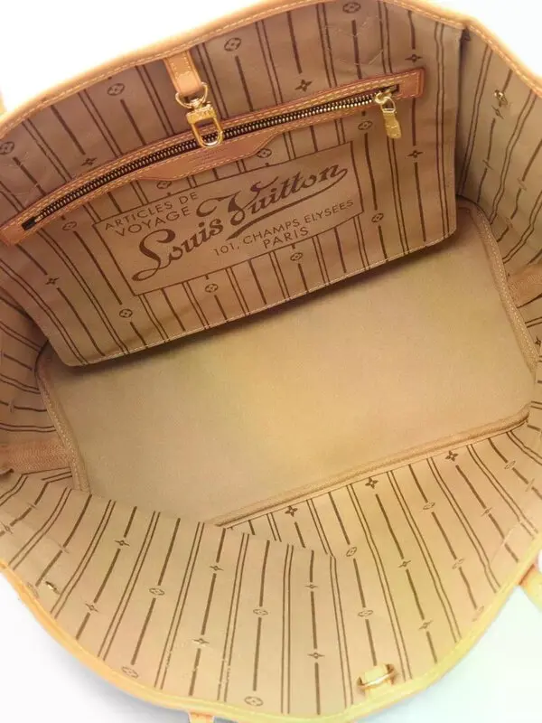 LOUIS VUITTON 2011 Mm Neverfull Monogram Tote Bag