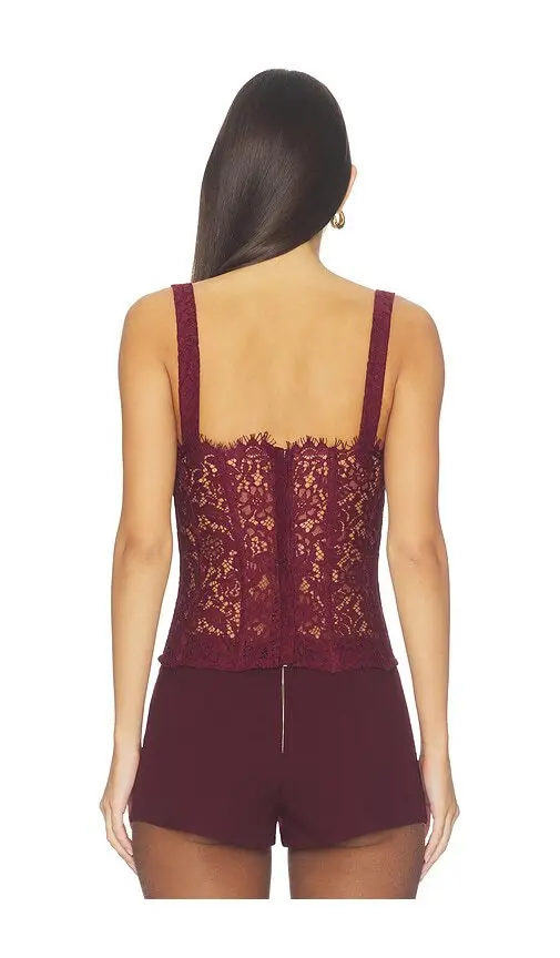 LOVERS AND FRIENDS Hilly Top In Wine