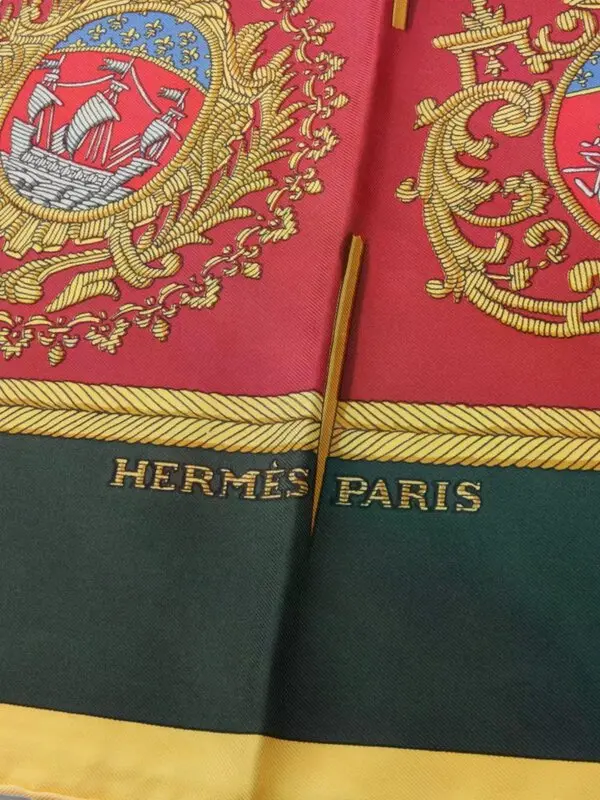 Hermès 2010s Les Armes De Paris Scarf