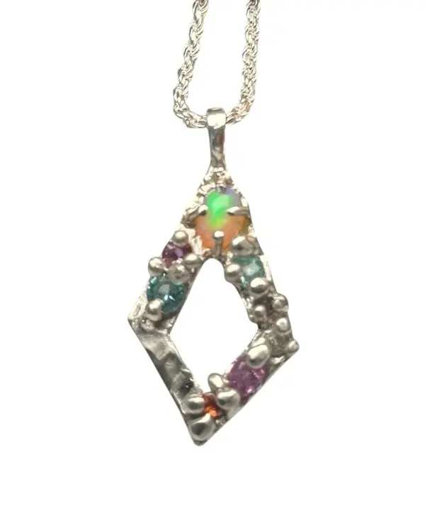 WE THE STARS Kite Statement Necklace - Silver