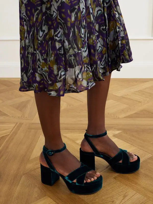 GIANVITO ROSSI Velvet Sandals