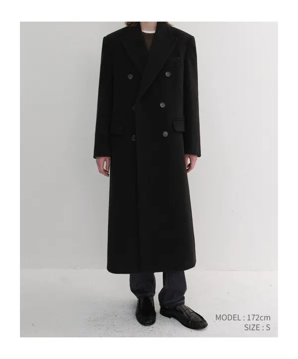 DUNST Tailored Double-breasted Cashmere Coat