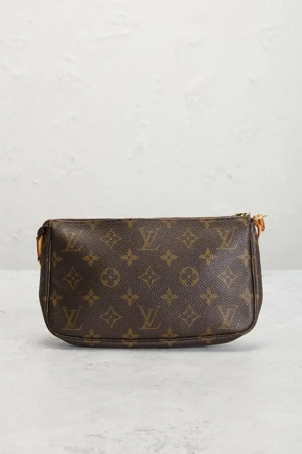 LOUIS VUITTON Monogram Pochette Accessoires Shoulder Bag