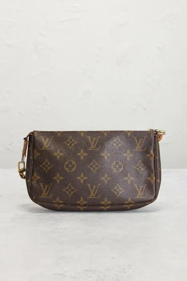 LOUIS VUITTON Monogram Pochette Accessoires Shoulder Bag