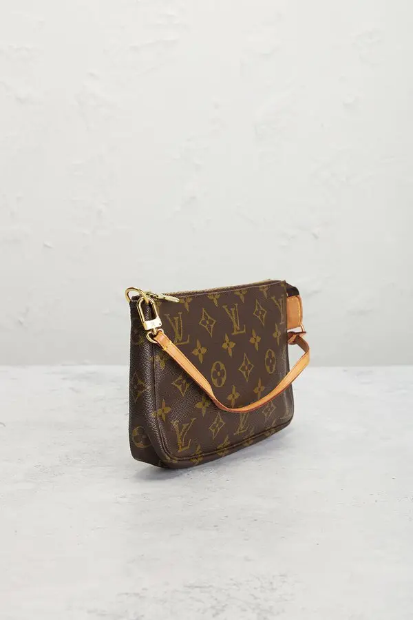 LOUIS VUITTON Monogram Pochette Accessoires Shoulder Bag