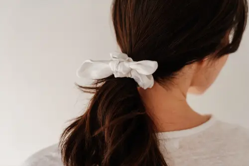 HEAVENLY ESSENTIALS 100% Organic Linen Bow Woven Scrunchie