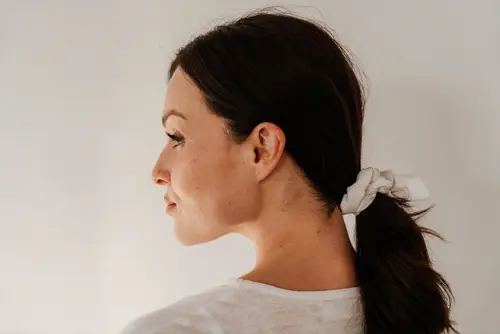 HEAVENLY ESSENTIALS 100% Organic Linen Bow Woven Scrunchie