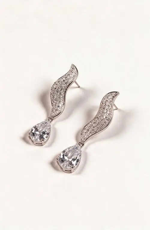MODENAIRE Crystal Teardrop Pendant Necklace And Drop Earring Set