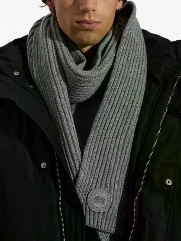 Canada Goose Logo-patch Ribbed-knit Scarf