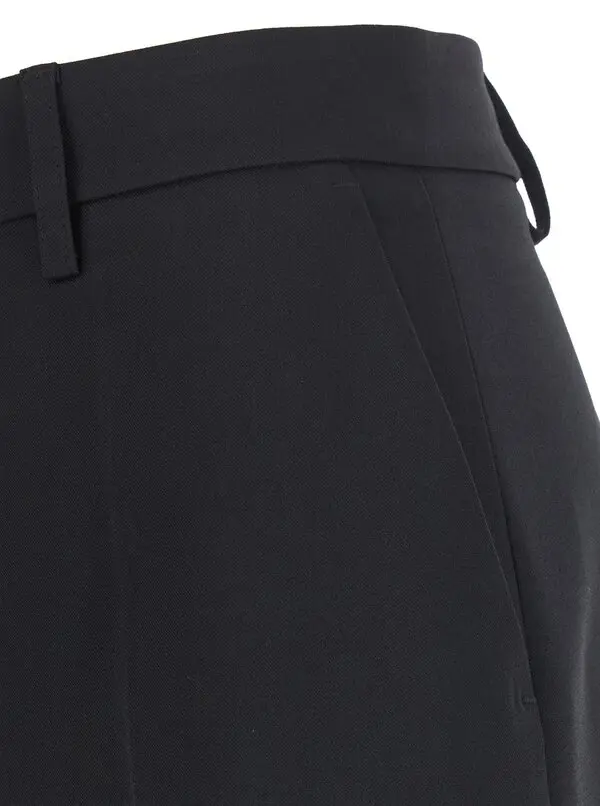 LEPLAIN Black Bermuda Shorts With Belt Loops And Front Darts In Fabric For