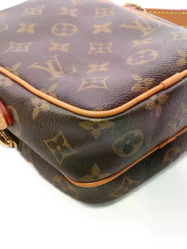 LOUIS VUITTON 2010s Monogram Amazon Shoulder Bag