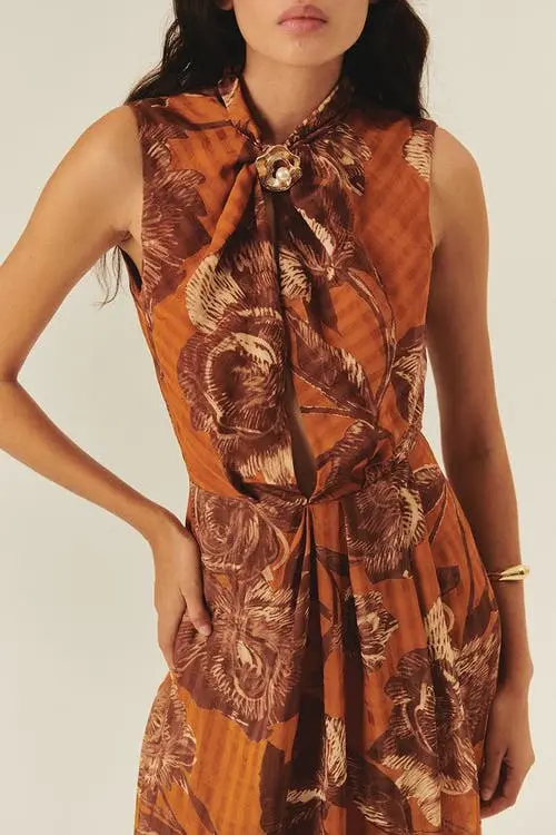 EXQUISE Madison Pearl Buckle Maxi Dress