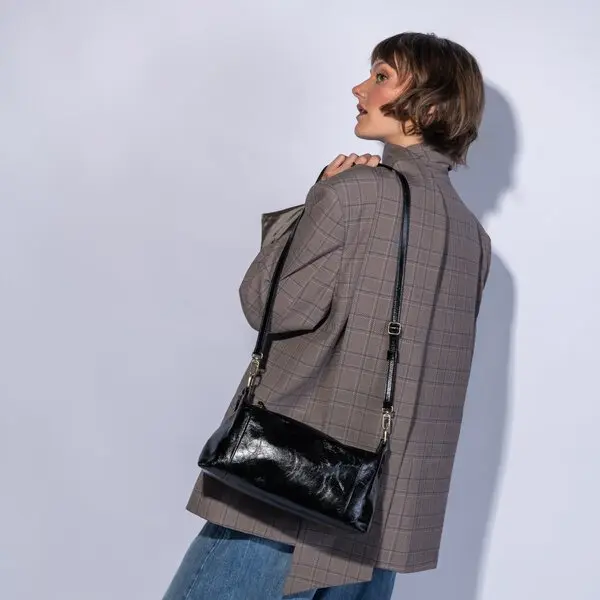 Hobo Darcy Shoulder Bag - Black