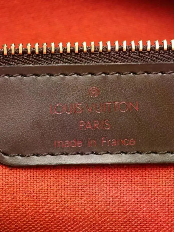 LOUIS VUITTON 2005 Damier Ebène Chelsea Tote Bag
