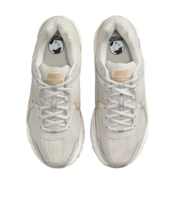 Nike Zoom Vomero 5 Low Top Sneakers