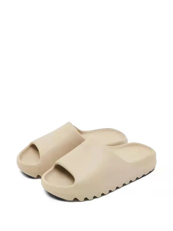ADIDAS X YEEZY Rubber Slides