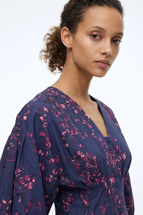EXQUISE Fitted Pleated Raglan Sleeve Shirt
