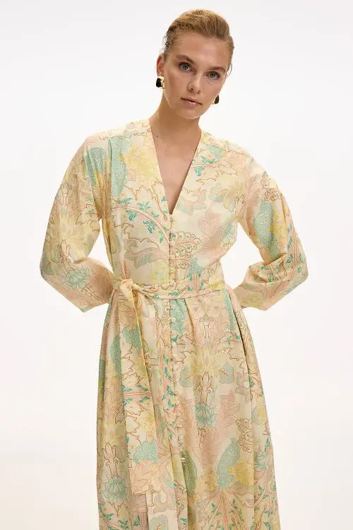 EXQUISE Afrodille Floral V-neck Long Sleeve Midi Dress