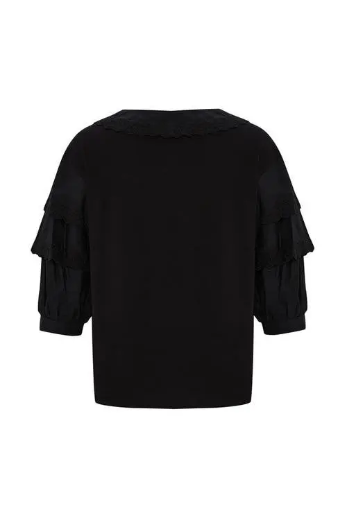 EXQUISE V-neck Puff Sleeve Blouse With Broderie Anglaise Details