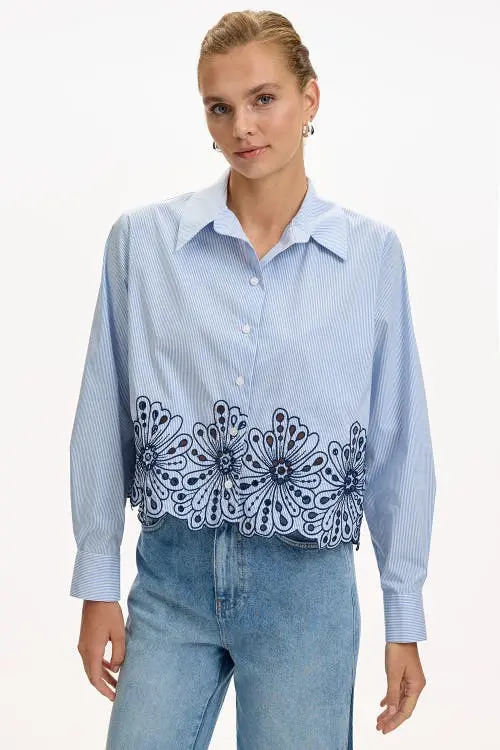 EXQUISE Apollina Embroidered Long Sleeve Crop Shirt