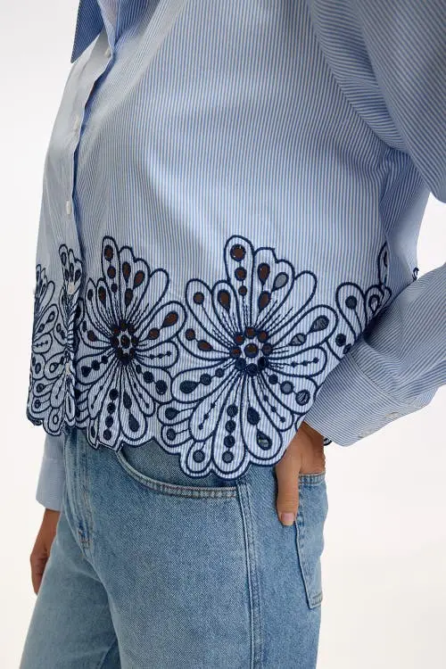EXQUISE Apollina Embroidered Long Sleeve Crop Shirt