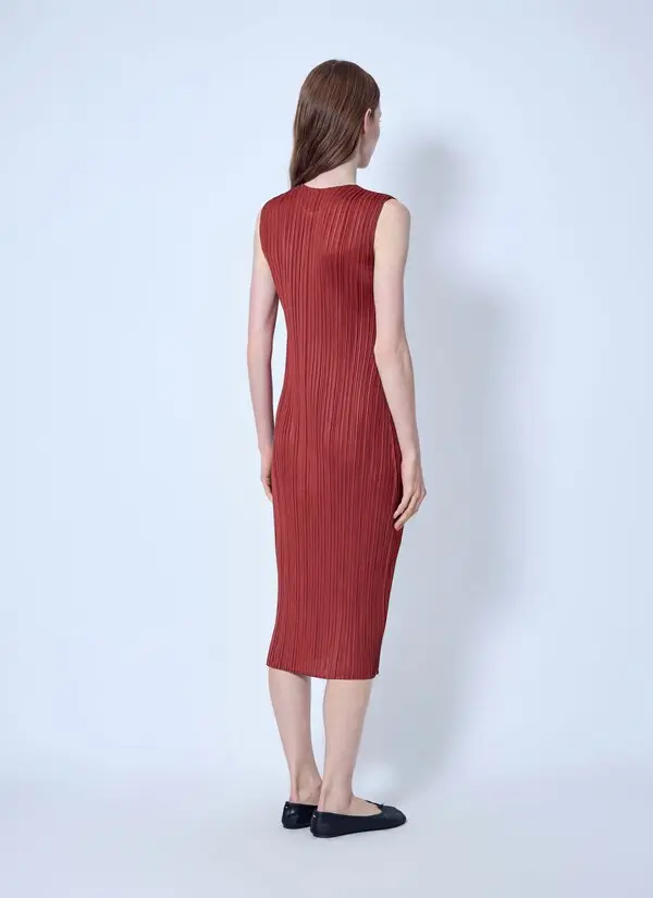 Issey Miyake September Pleated Midi Dress - Red