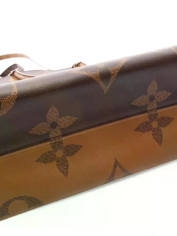 LOUIS VUITTON 2020 Giant Onthego Monogram Tote Bag - Brown