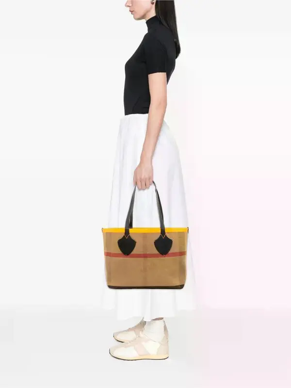 Burberry 2000-2017 Mega Check Canvas The Giant Reversible Tote Bag - Neutrals