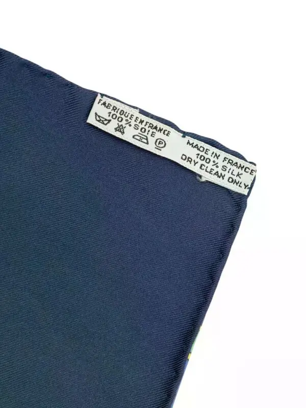 Hermès 2000-2026 Qu Importe Le Flacon Silk Scarf 90 Scarves