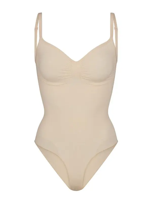 SKIMS Seamless Sculpt Bodysuit - Cream