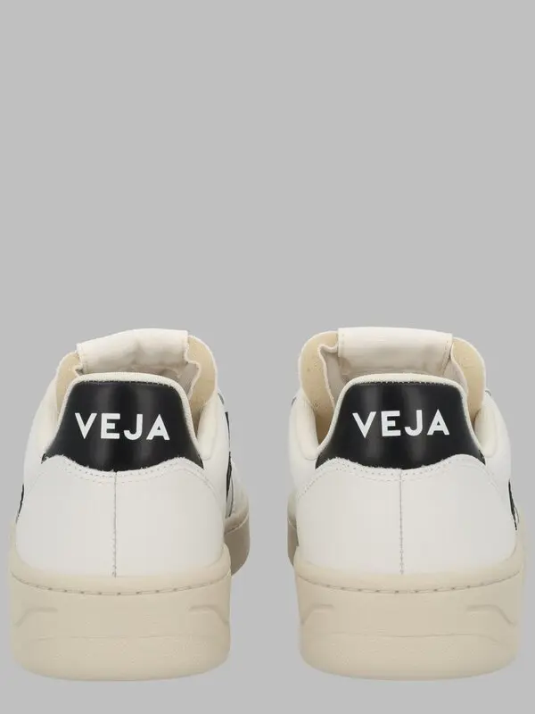 VEJA Sneaker "v-10