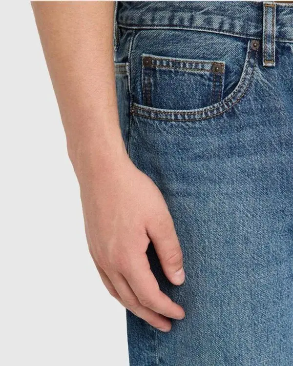 FRAME Apos;s Relaxed Light Wash Jeans - Iliad