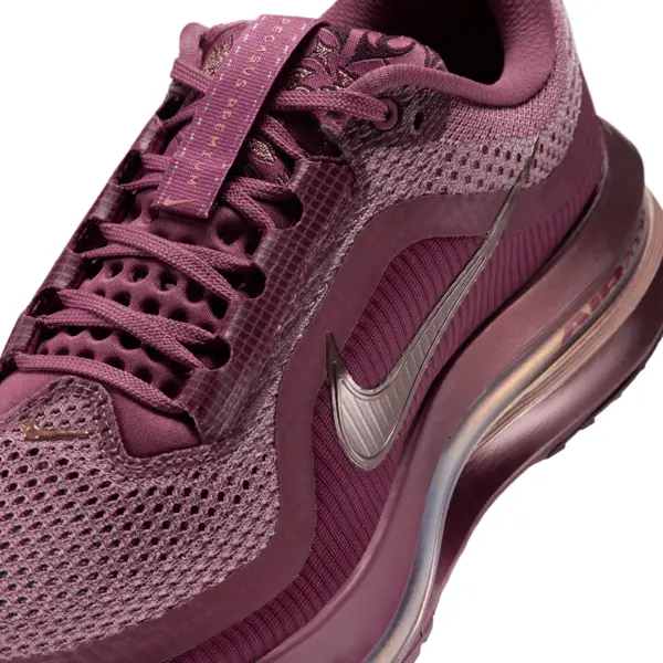 Nike Pegasus Premium Road Running Shoes - Red