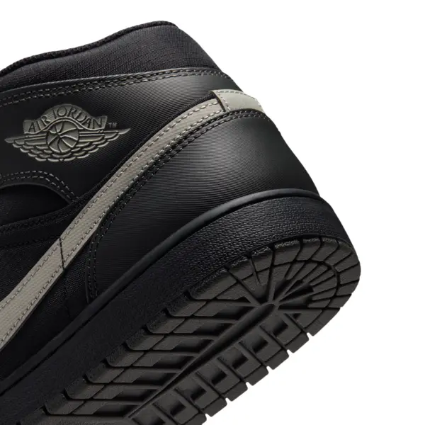 JORDAN Air 1 Mid Utility Shoes