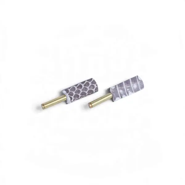 SVETLANA VUKOV Snake Linear Drop Earrings - Grey