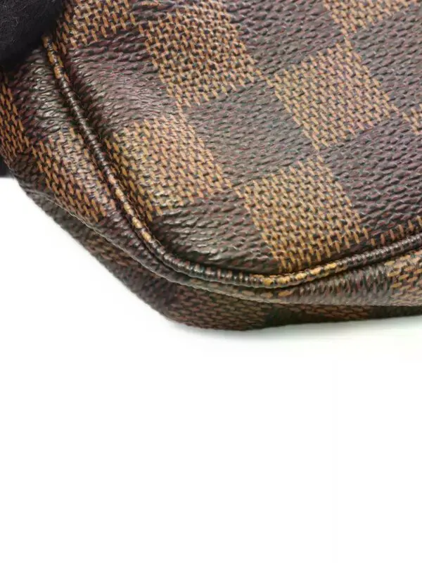 LOUIS VUITTON 2009 Pochette Accessoires Damier Shoulder Bag