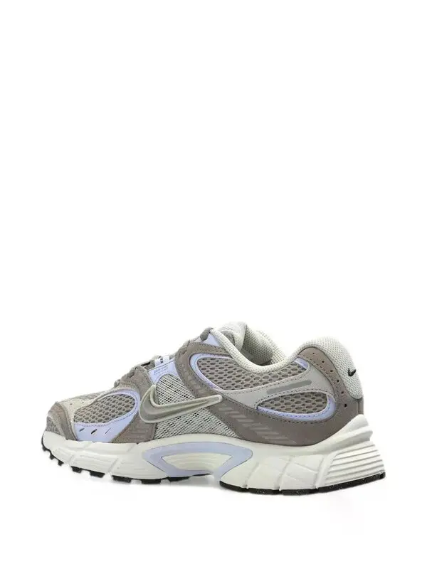 Nike V5 Rnr Suede Shoes