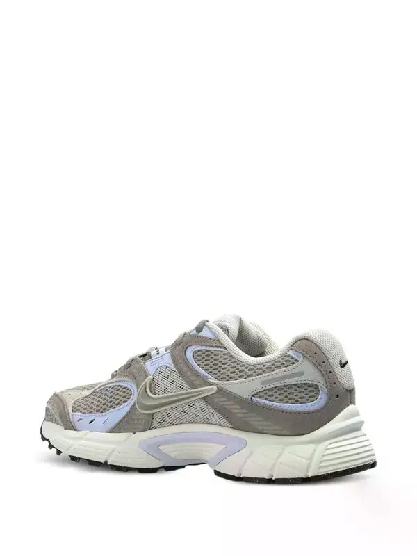 Nike V5 Rnr Suede Shoes