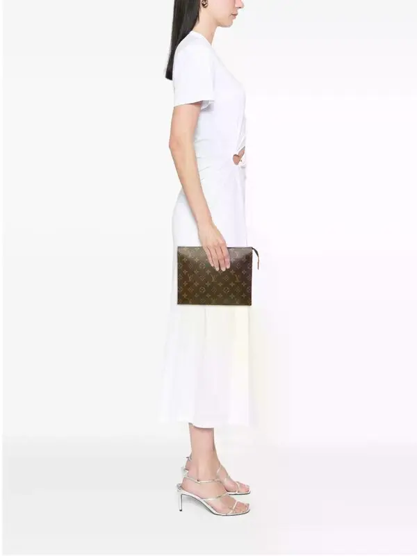 LOUIS VUITTON 2021-2026 Monogram Toiletry Pouch 26 Clutch Bag - Brown