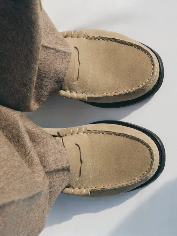 Jacquemus Round-toe Loafers