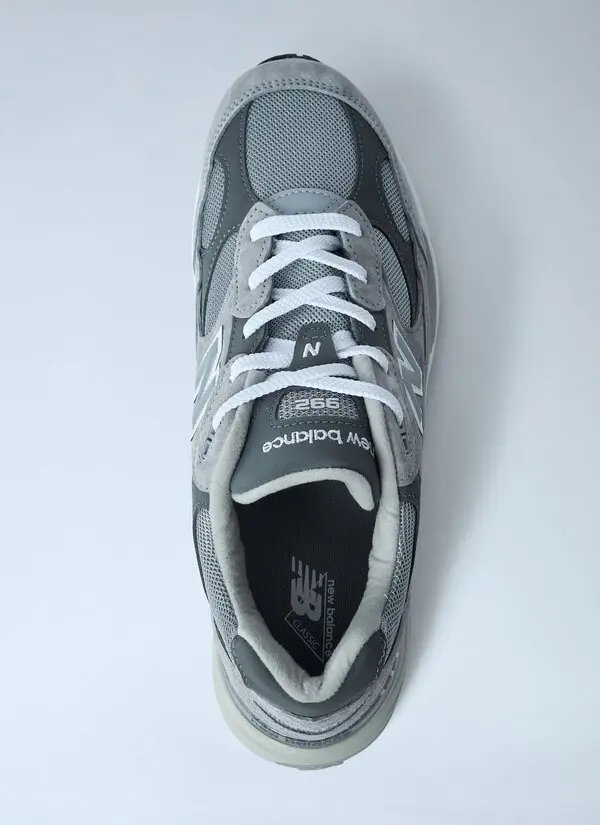 NEW BALANCE U992 Sneakers