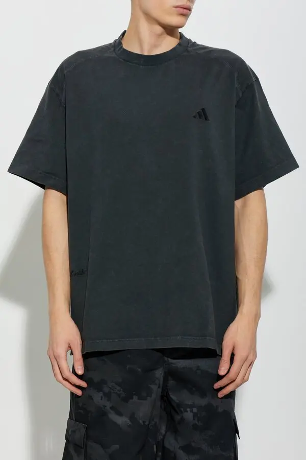 Adidas T-shirt