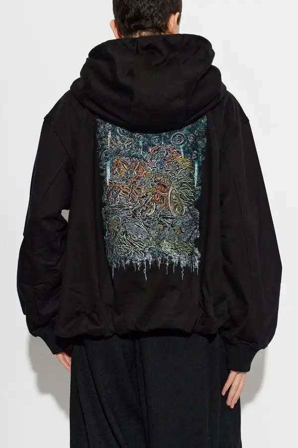 SONGZIO Embroidered Sweatshirt